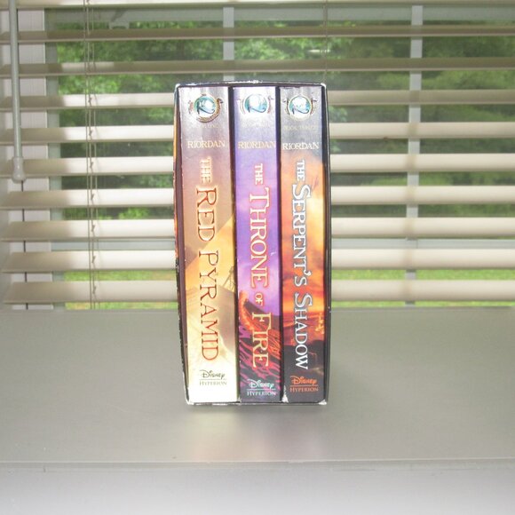 Rick Riordan The KANE CHRONICLES Series | Accents | The Kane Chronicles ...